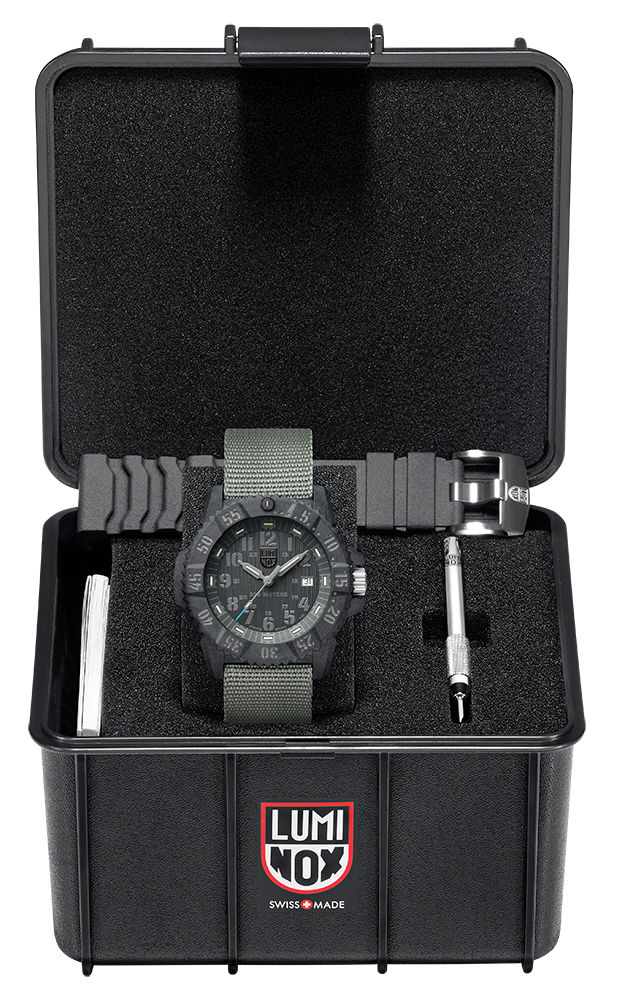 Luminox Sea Collection wrist watches - Master Carbon Seal Grey Set 3802 ...